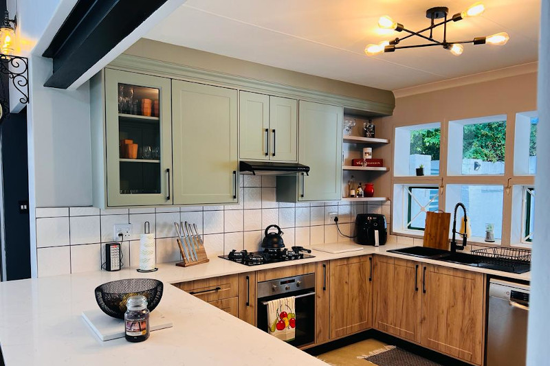 KTB Cupboards > Products > Built-In Cupboards > Built-In Cupboards